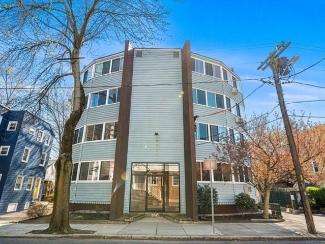 Green St Apt B, Cambridge, Condo For Sale