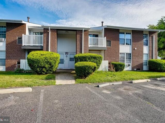 Green St Apt G, Edgewater Park, Condo For Sale