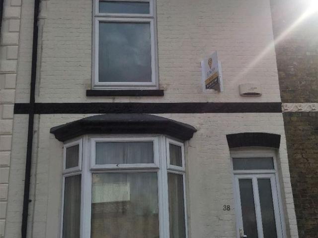 Green Street, Gilllingham ME7, 2 bed terraced house to rent, £1,245 pcm | PrimeLocation
