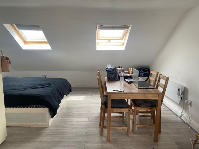 Green Street, Forest Gate E7, Studio to rent, £1,200 pcm | PrimeLocation