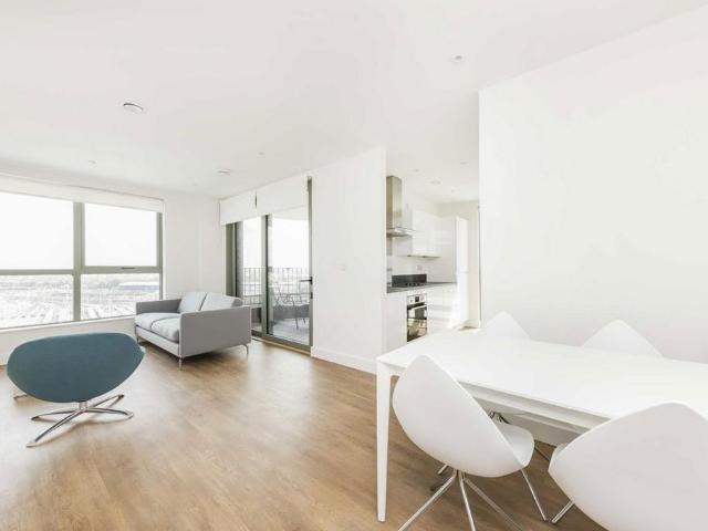 Green Street, London NW10 2 bed flat to rent £2,750 pcm £635 pw