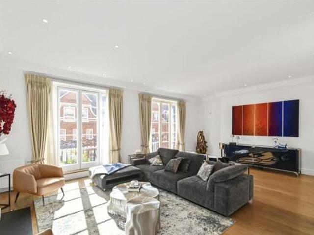 Green Street, Mayfair, 3 Bedroom Apartment