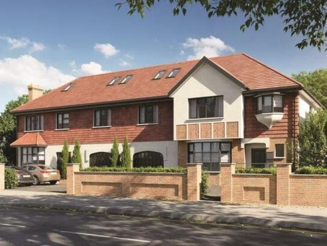 Green Street, Sunbury On Thames, Surrey TW16, 1 bed flat to rent, £1,550 pcm | PrimeLocation
