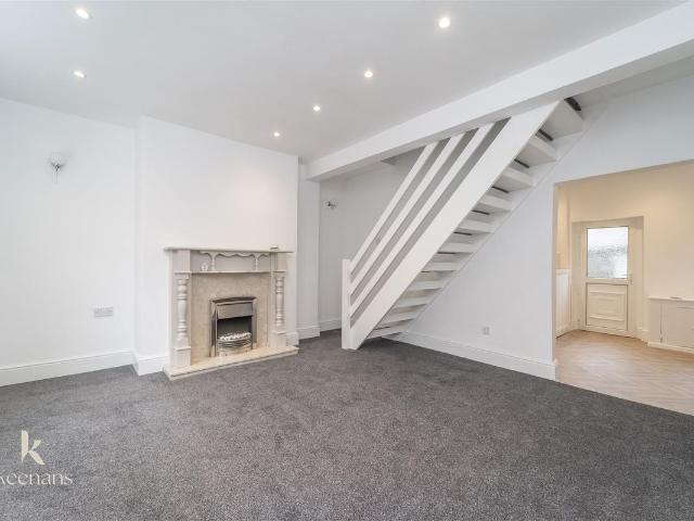 Green Street, Padiham, Burnley BB12, 2 bed terraced house to rent, £750 pcm | PrimeLocation