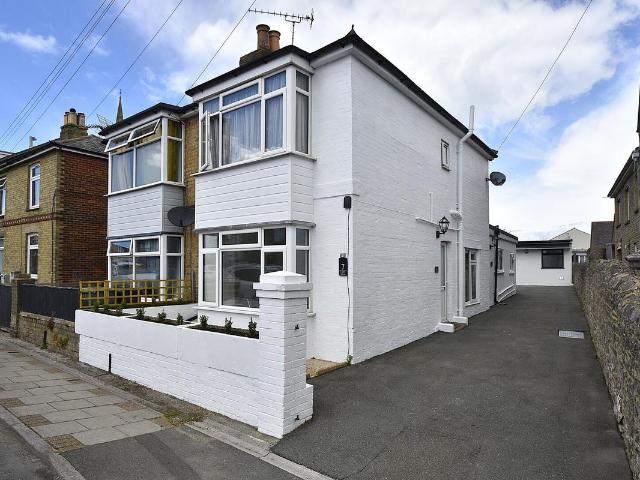 Green Street, Ryde PO33, 2 bed flat to rent, £825 pcm | PrimeLocation