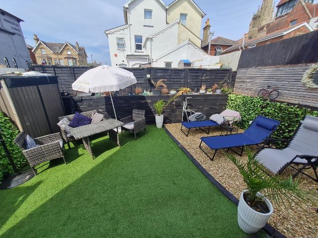 Green Street, Ryde PO33, 2 bed property to rent, £1,200 pcm | PrimeLocation