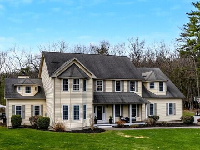 Greenmeadow Ln, Bedford, Home For Sale