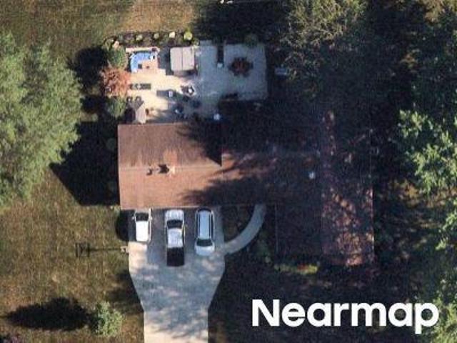 Greenmoor Dr