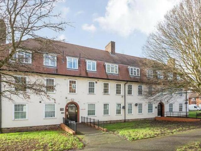 Greenbay Road, London, 2 Bedroom Flat