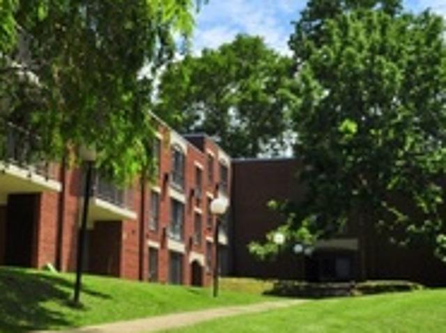 Greenbriar Club Apartments