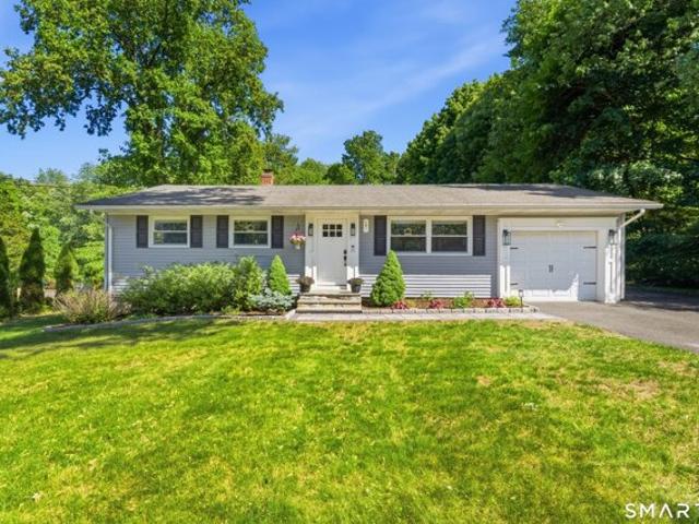 Greenbriar Ln, Newtown, Home For Sale