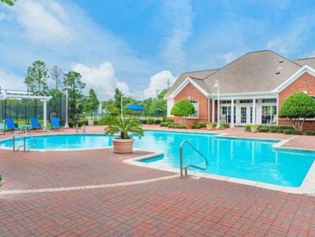 Greenbrier Estates 3BR 2.5BA 1527 SF