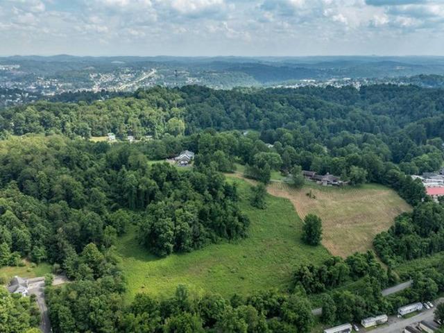 Greenbrier Plz, Fairmont, WV 26554