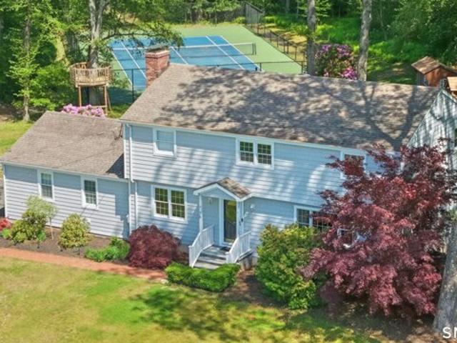 Greenbrier Rd, Trumbull, Home For Sale