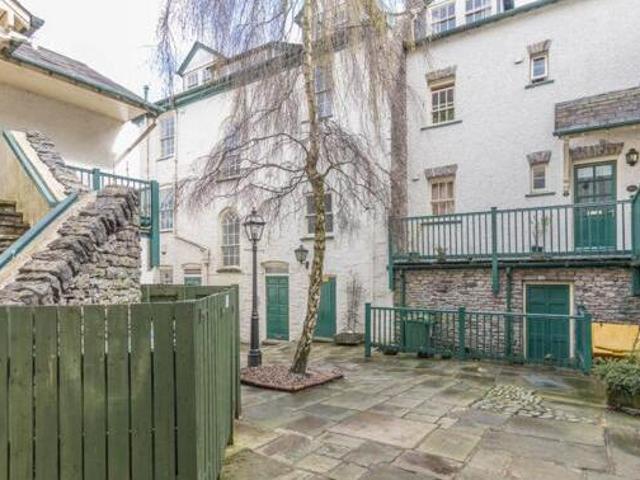 Greencoats Yard, Blackhall Road, 2 Bedroom Flat