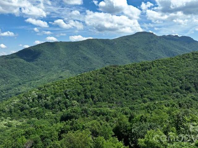 Greencove Dr, Seven Devils, NC 28604