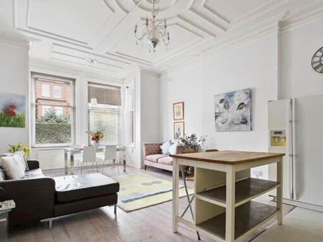 Greencroft Gardens, London, 3 Bedroom Flat