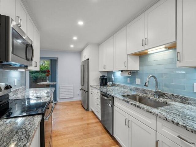 Greendale Ave Apt,needham, Condo For Sale