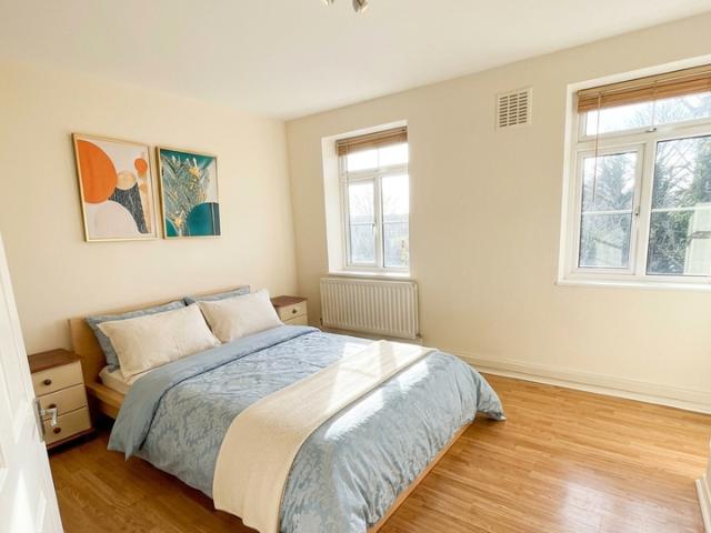 Greener House, London SW4, 3 bed shared accommodation to rent, £1,120 pcm | PrimeLocation