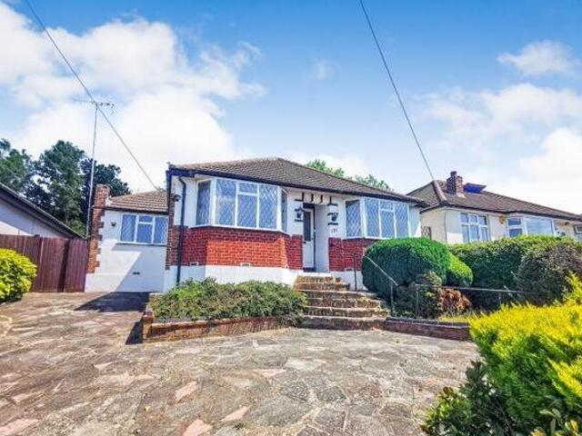 Greenfield Avenue, Watford, 3 Bedroom Detached