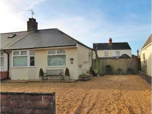 Greenfield Avenue, Cardiff CF14, 2 bed bungalow to rent, £1,300 pcm | PrimeLocation