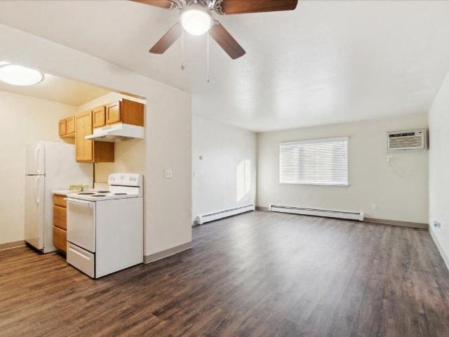 Greenfield Apartment Homes 1 Bedroom Apartment for Rent at 1640 S Greenfield Cir Ne, Grand Rapids, MI 49505 Northeast Grand Rapids