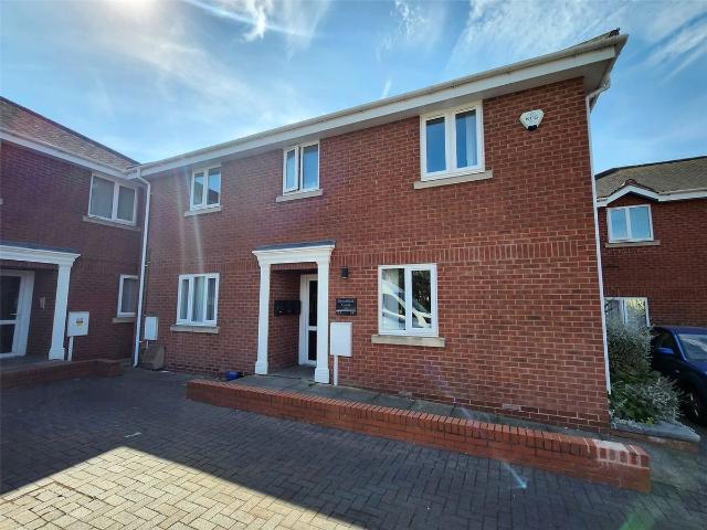 Greenfield Court, Camp Hill Road, Nuneaton, Warwickshire CV10, 1 bed flat to rent, £695 pcm | PrimeLocation