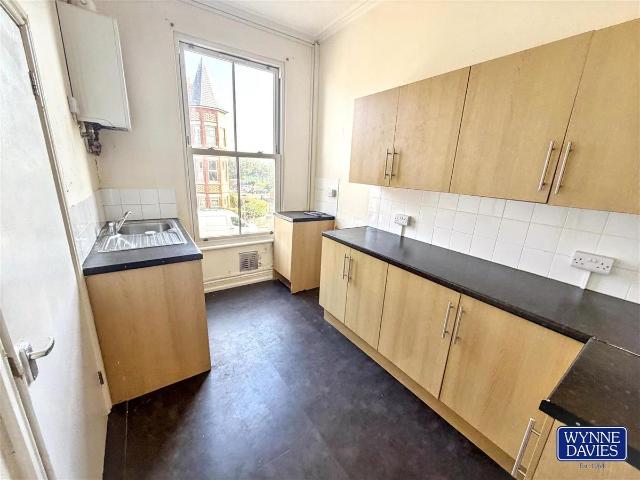 Greenfield Road, Colwyn Bay LL29, 2 bed flat to rent, £825 pcm | PrimeLocation