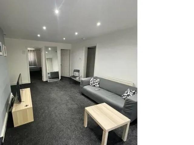 Greenfield Road, Liverpool, L13 3BN, United Kingdom | 2 bed apartment for rent #168184233 | Rentberry