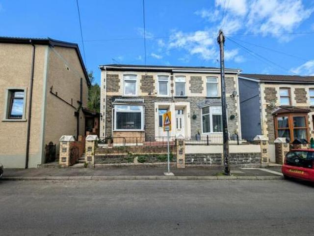 Greenfield Terrace, Abercynon, 3 Bedroom Semi detached