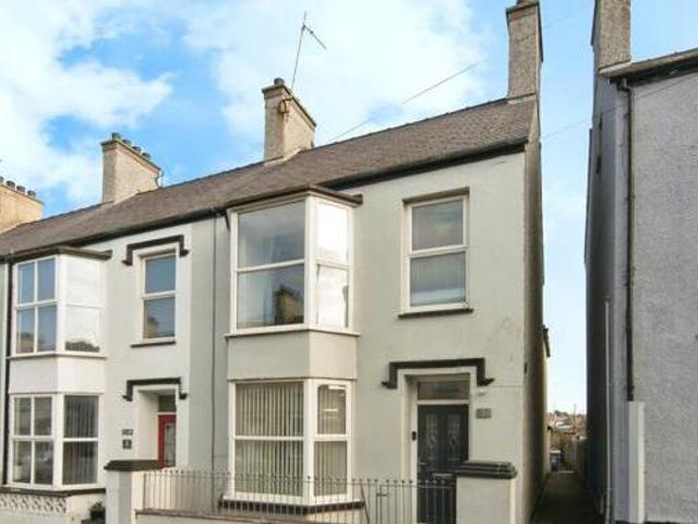 Greenfield Terrace, Holyhead, 2 Bedroom End