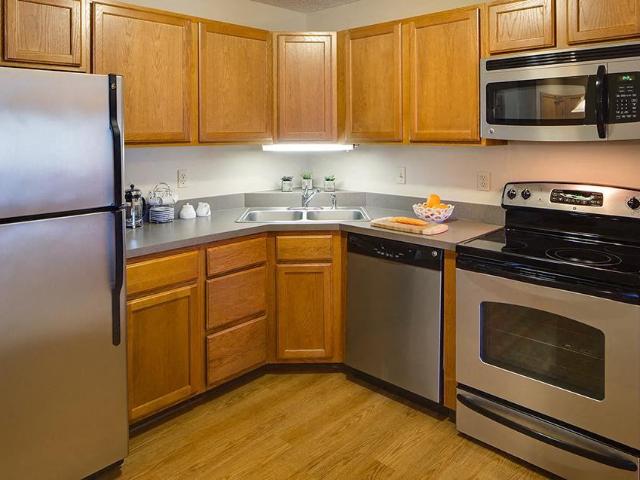 Greenfield 2 Bedroom Apartment for Rent at 920 Feltl Ct, Hopkins, MN 55343