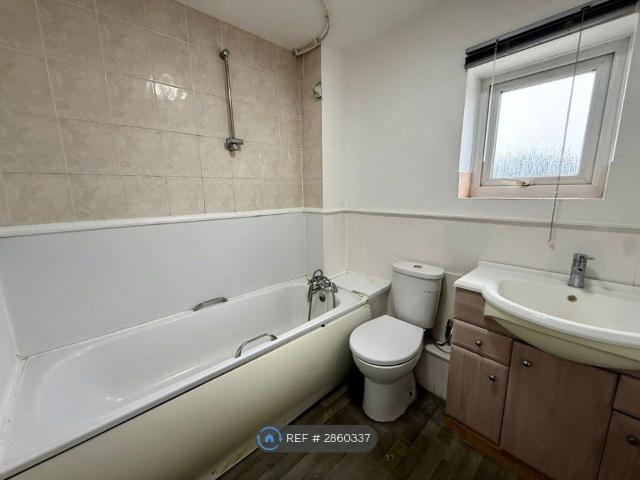 Greenfinch Close, Oxford OX4, 3 bed terraced house to rent, £1,869 pcm | PrimeLocation