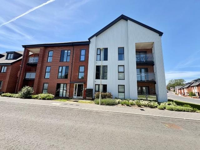 Greenfinch Road, Fareham PO15, 2 bed flat to rent, £1,350 pcm | PrimeLocation