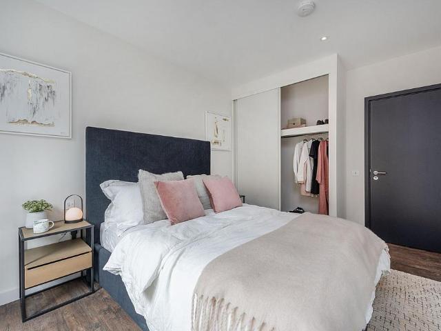 Greenford Quay, Greenford, UB6 Studio to rent £1,660 pcm £383 pw
