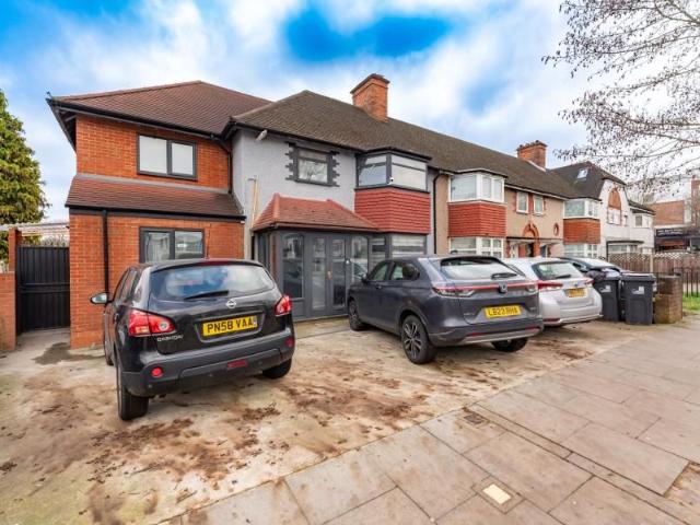 Greenford Road UB6, 1 bed flat to rent, £1,400 pcm | PrimeLocation