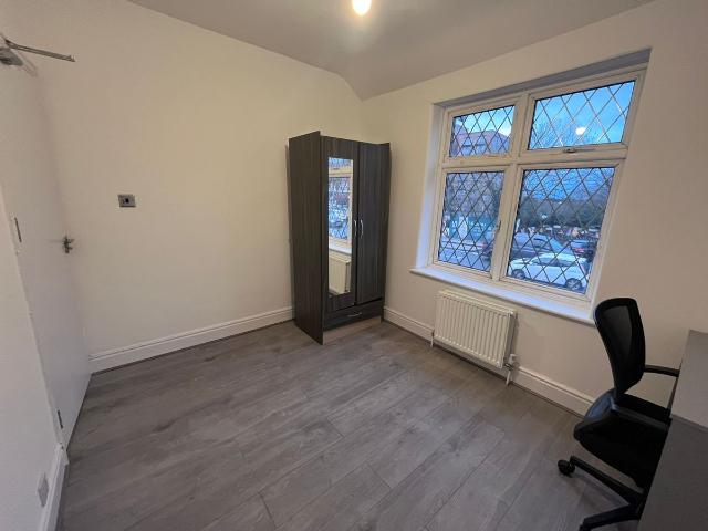 Greenford Road, Greenford, Greater London UB6, Room to rent, £700 pcm | PrimeLocation
