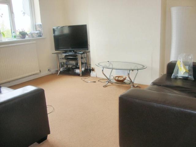 Greenford Road, Greenford UB6, 2 bed maisonette to rent, £1,800 pcm | PrimeLocation
