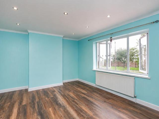 Greenford Road, Greenford, UB6 2 bed apartment to rent £1,900 pcm £438 pw