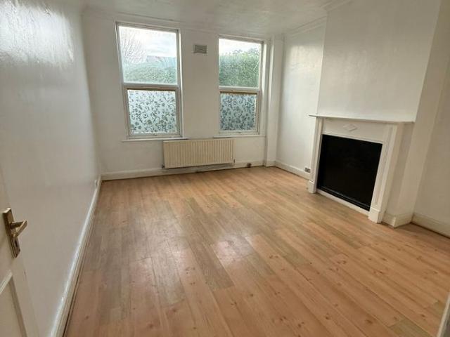 Greenford Road, Greenford UB6, 2 bed flat to rent, £1,550 pcm | PrimeLocation