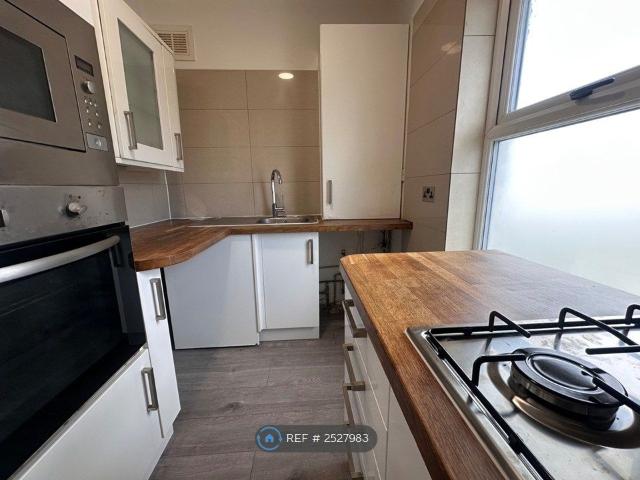 Greenford Road, Greenford UB6, 2 bed flat to rent, £1,650 pcm | PrimeLocation