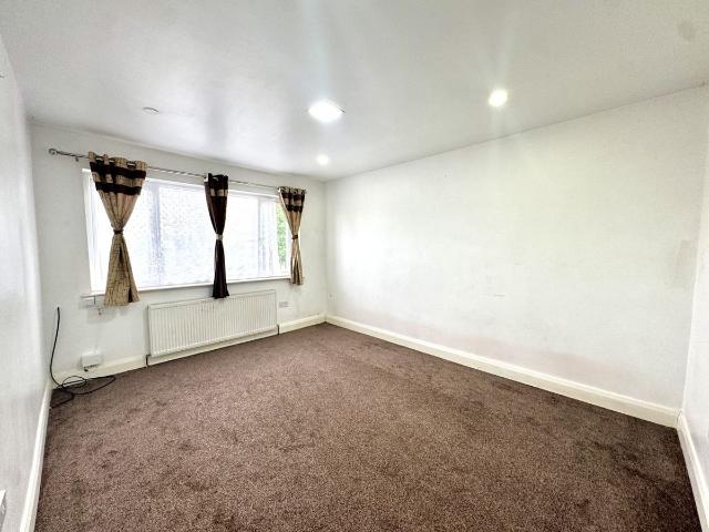 Greenford Road, Greenford UB6, 3 bed maisonette to rent, £2,190 pcm | PrimeLocation