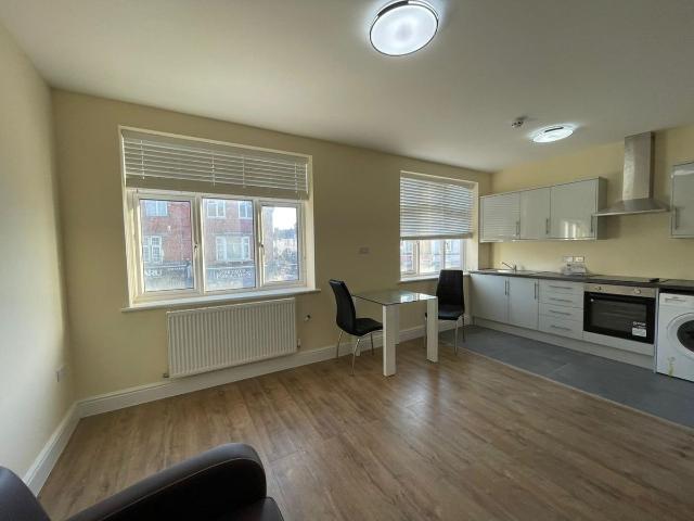 Greenford Road, Harrow HA1, 1 bed flat to rent, £1,350 pcm | PrimeLocation