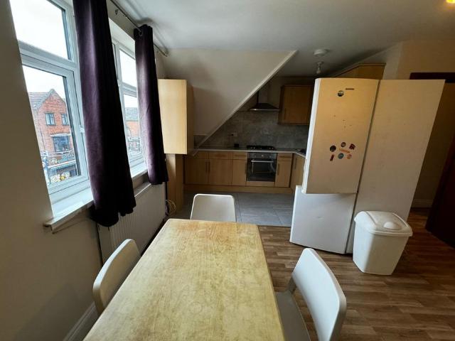 Greenford Road, Harrow, HA1 3QN 1 bed flat to rent £1,375 pcm £317 pw