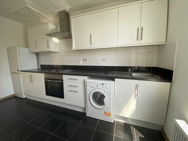 Greenford Road, Harrow, Harrow HA1, 3 bed flat to rent, £1,925 pcm | PrimeLocation