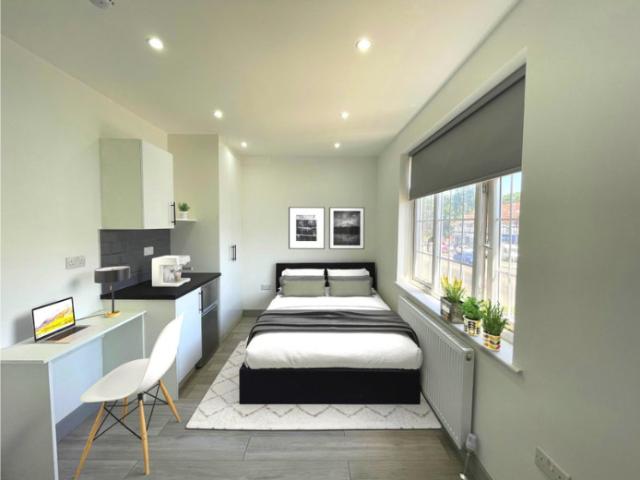 Greenford UB6, Room to rent, £775 pcm | PrimeLocation