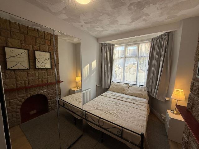 Greenford UB6, Room to rent, £780 pcm | PrimeLocation
