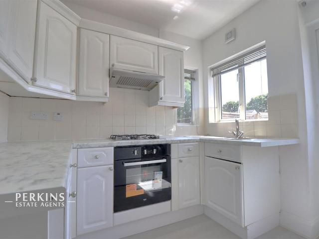 Greenford UB6, 2 bed maisonette to rent, £1,850 pcm | PrimeLocation
