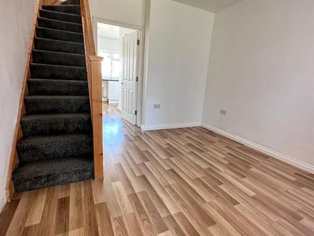 Greenford UB6, 2 bed semi detached house to rent, £1,300 pcm | PrimeLocation