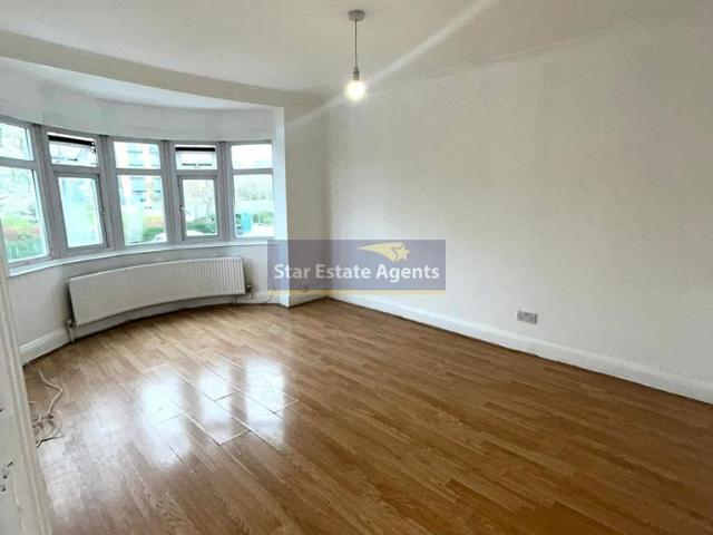 Greenford UB6 5 bed house to rent £3,300 pcm £762 pw